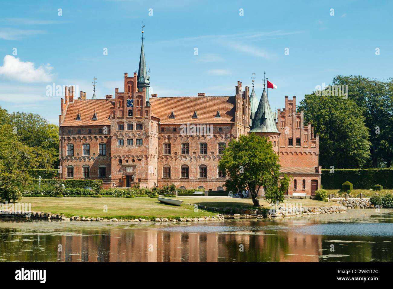 Egeskov castle on Funen island in Denmark Stock Photo - Alamy