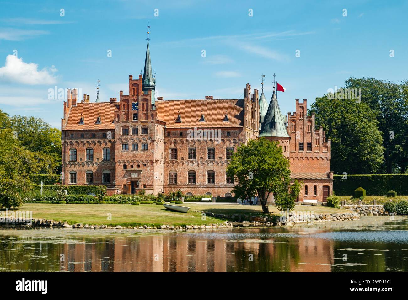 Egeskov castle on Funen island in Denmark Stock Photo - Alamy