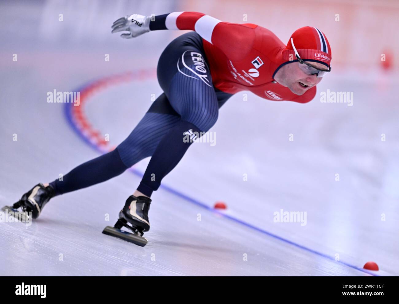 Inzell, Germany. 10th Mar, 2024. Speed skating, men, sprint world ...