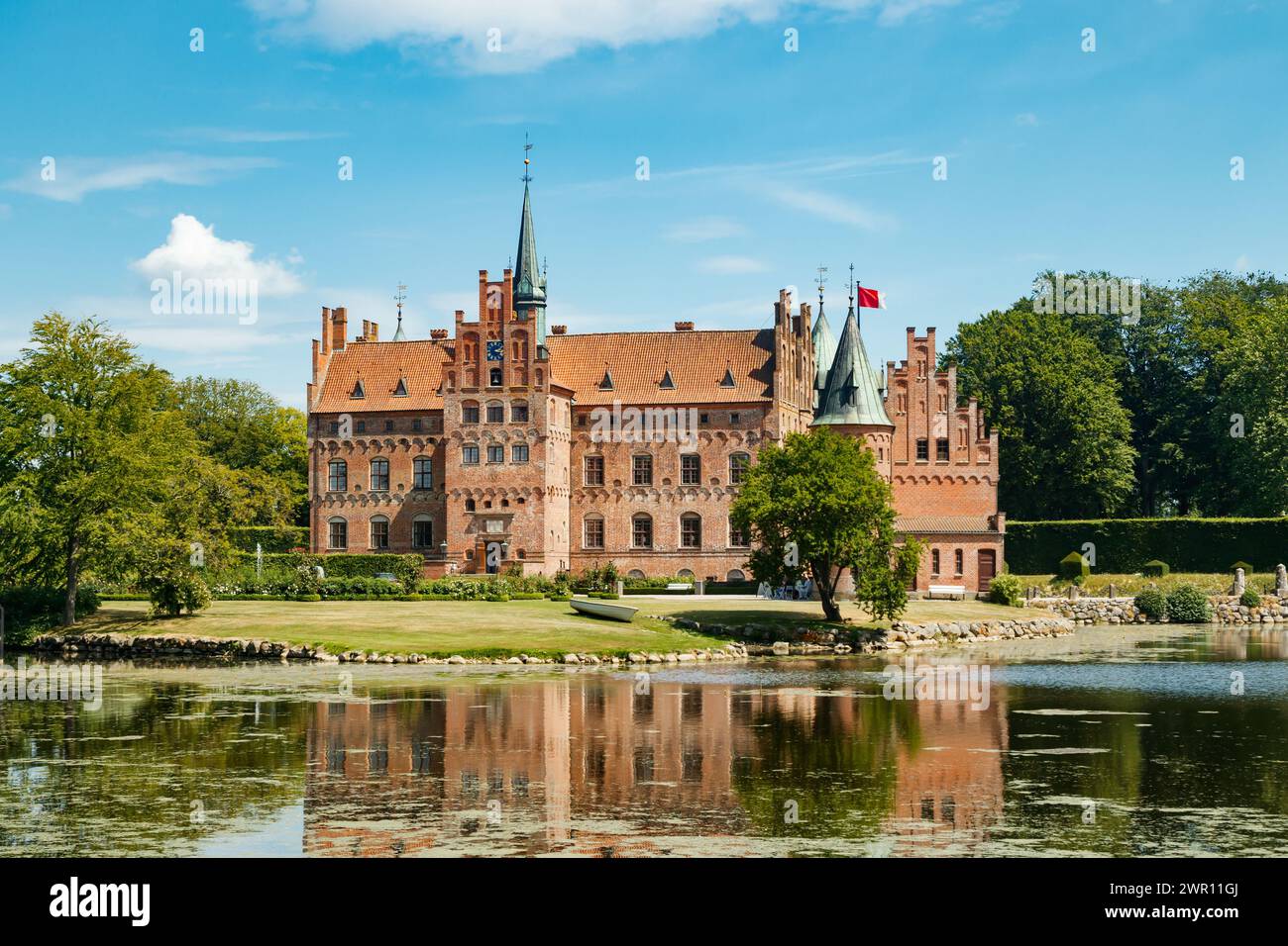 Egeskov castle on Funen island in Denmark Stock Photo - Alamy