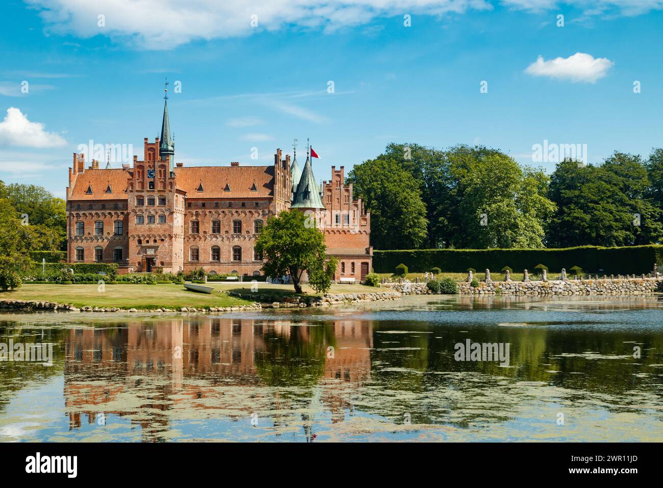 Egeskov castle on Funen island in Denmark Stock Photo - Alamy