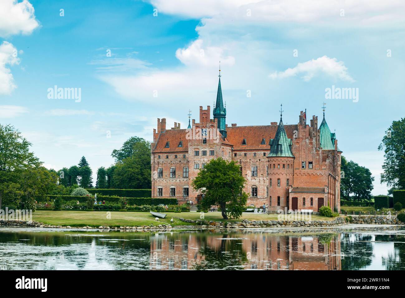 Egeskov castle on Funen island in Denmark Stock Photo - Alamy