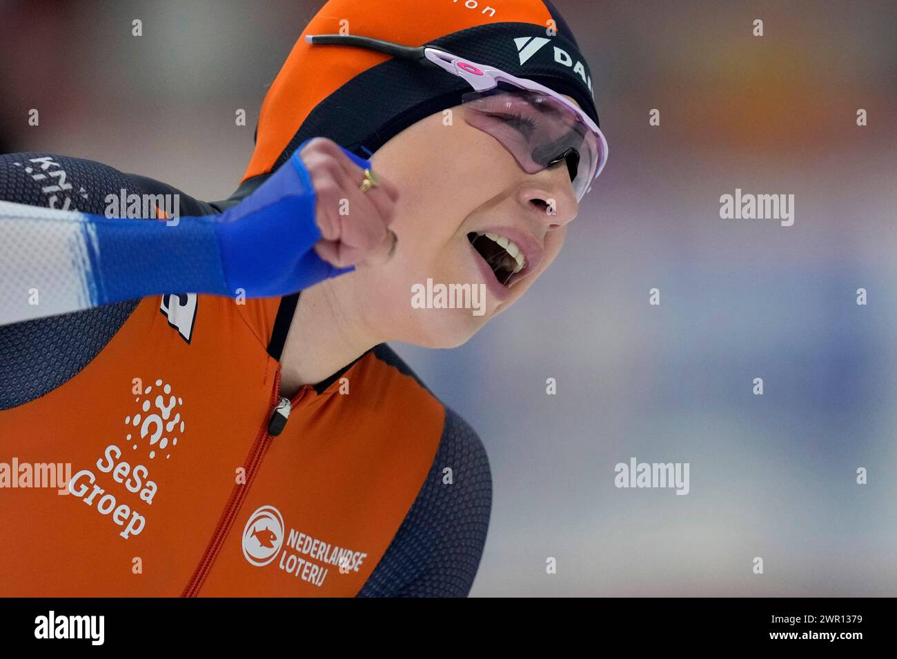 Joy Beune of the Netherlands celebrates after winning the women's 5000 ...