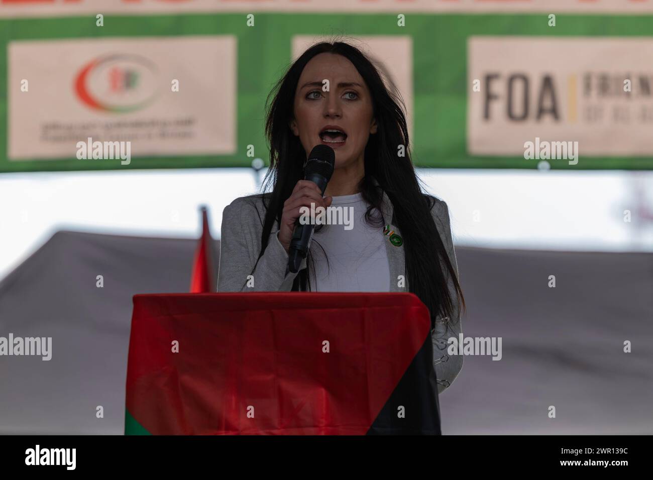 Emma sheerin hi-res stock photography and images - Alamy