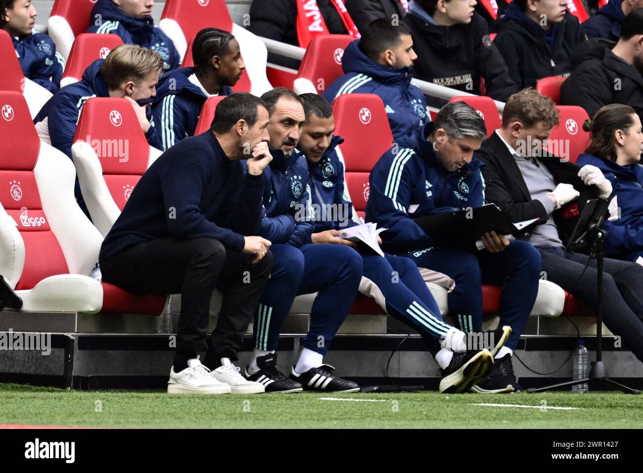AMSTERDAM - (l-r) Ajax coach John van't Schip, Ajax assistant coach ...