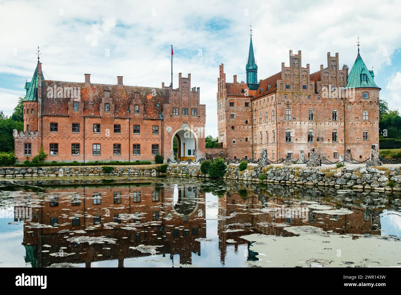 Egeskov castle on Funen island in Denmark Stock Photo - Alamy