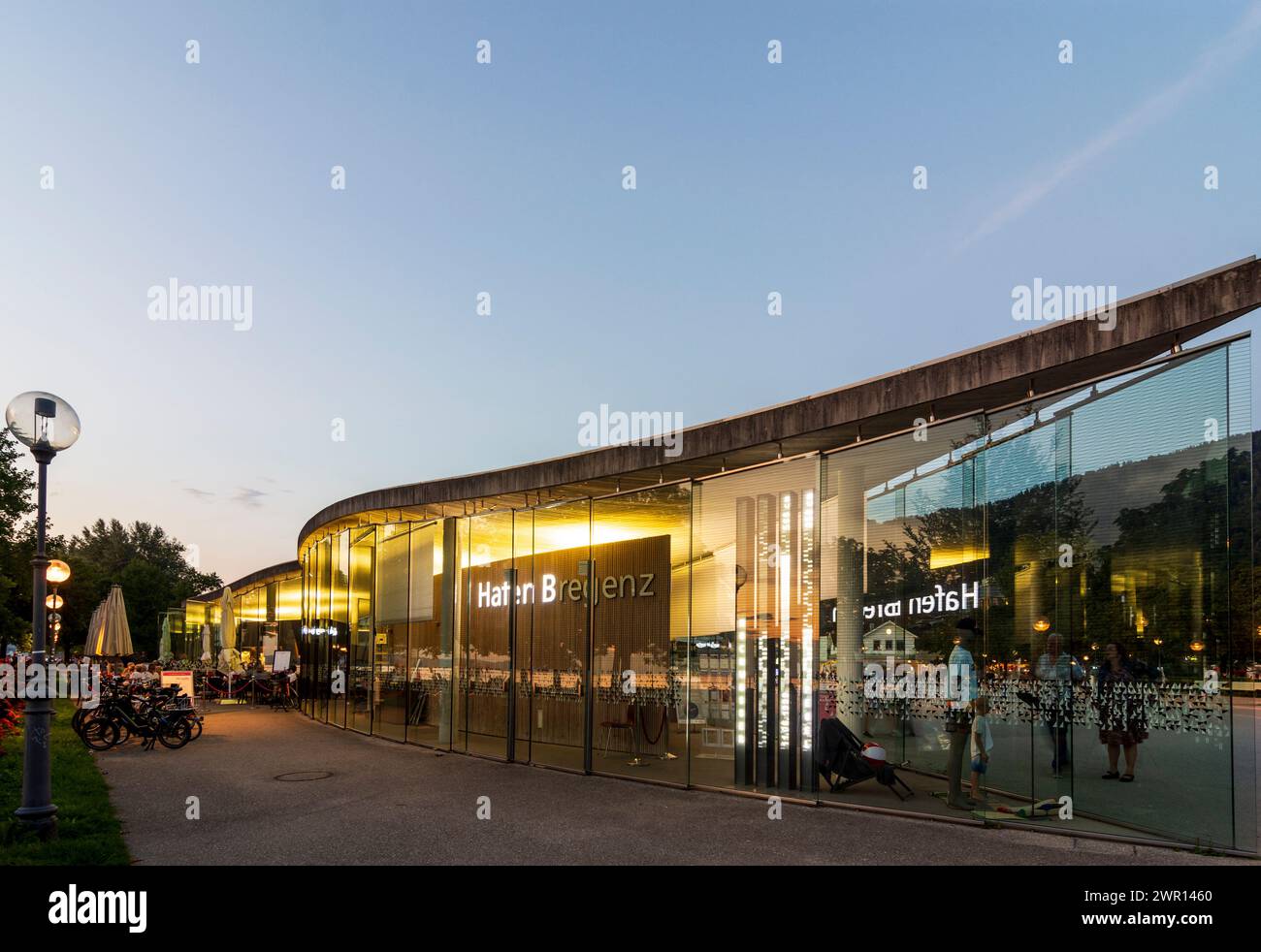 Bregenz: house restaurant „Welle“ at harbor in Bodensee (Lake Constance ...