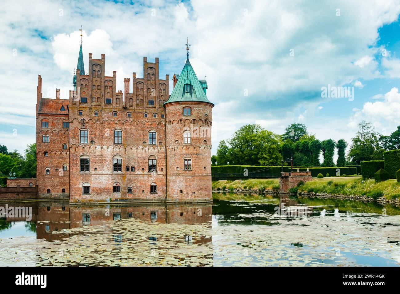 Egeskov castle on Funen island in Denmark Stock Photo - Alamy