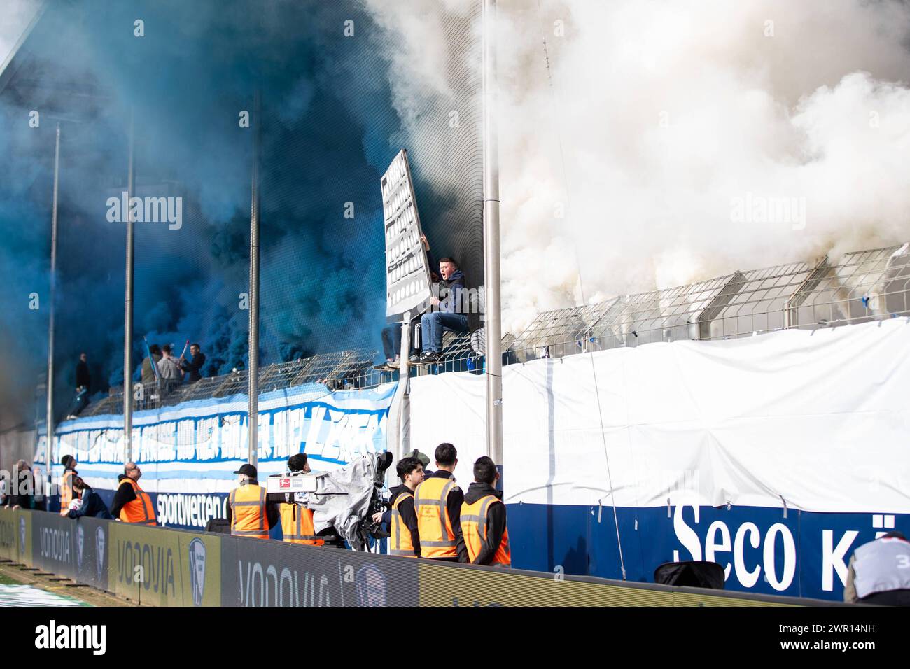 Vfl bochum fans hi-res stock photography and images - Alamy