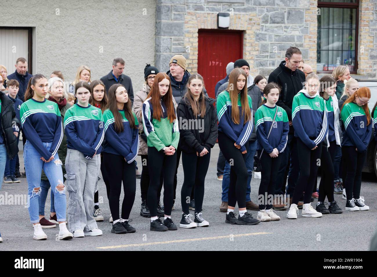 Kiltullagh Killimordaly Gaa players line the street during the funeral ...