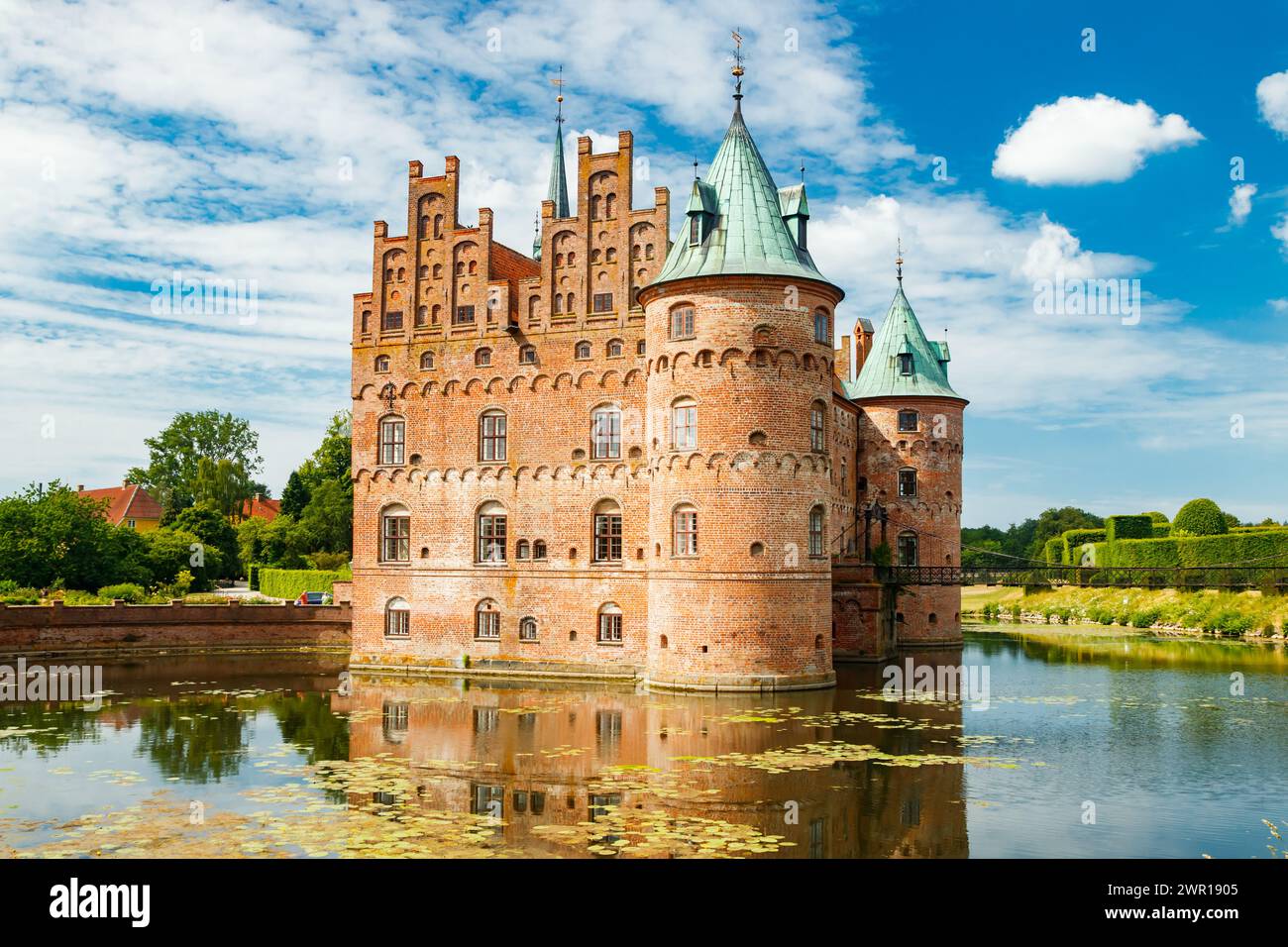 Egeskov castle on Funen island in Denmark Stock Photo - Alamy