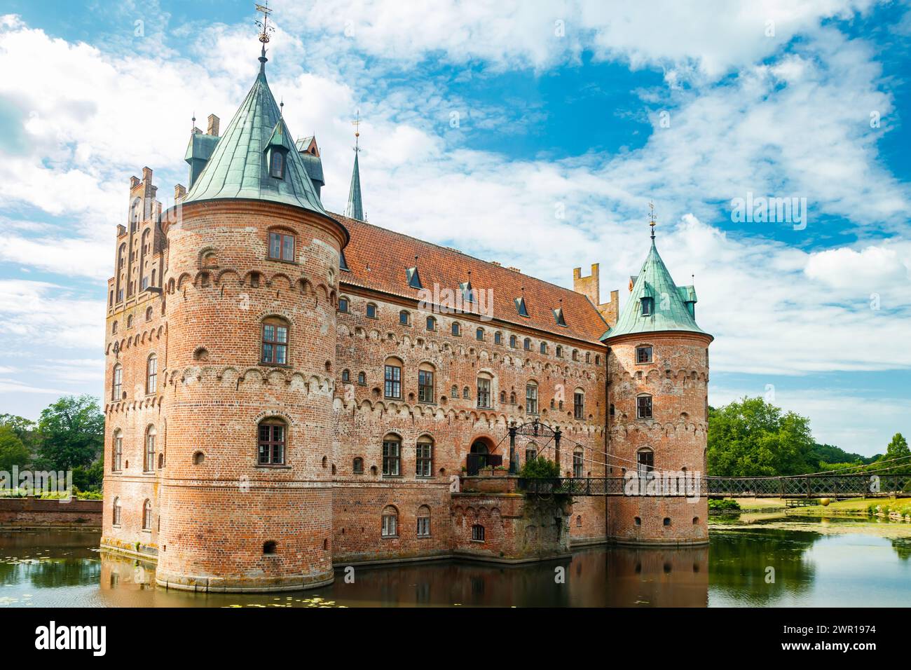 Egeskov castle on Funen island in Denmark Stock Photo - Alamy