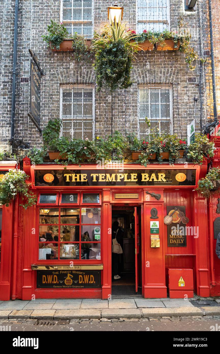 Temple bar signs hi-res stock photography and images - Alamy