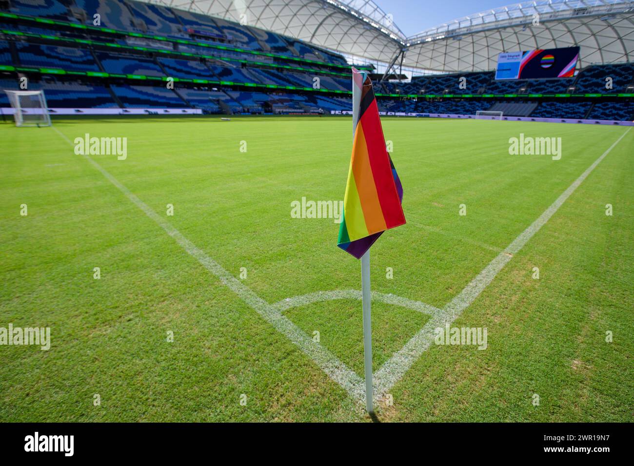 Stadium corner flag crowd hi-res stock photography and images - Alamy