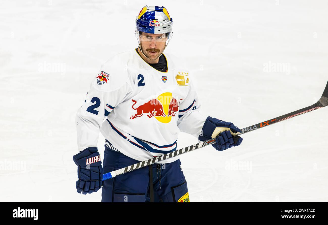 Munchen red bull ehc hi-res stock photography and images - Alamy