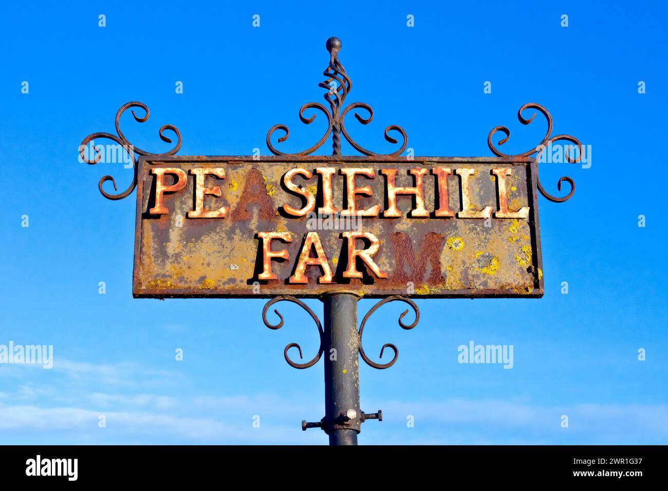 Scrollwork hi-res stock photography and images - Alamy