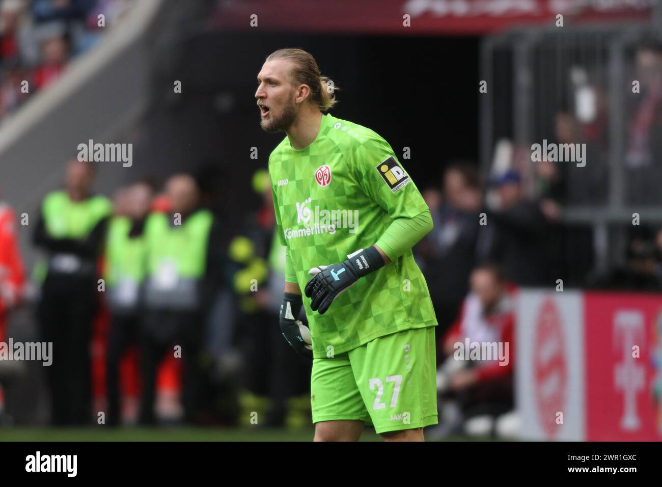 27 robin zentner hi-res stock photography and images - Alamy