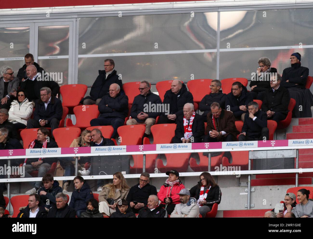 The fcbayern management in the vip grandstand hi-res stock photography ...