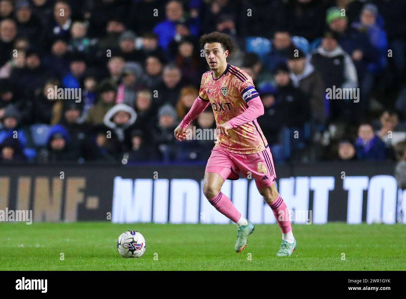 Leeds United midfielder Ethan Ampadu (4) in action during the Sheffield ...
