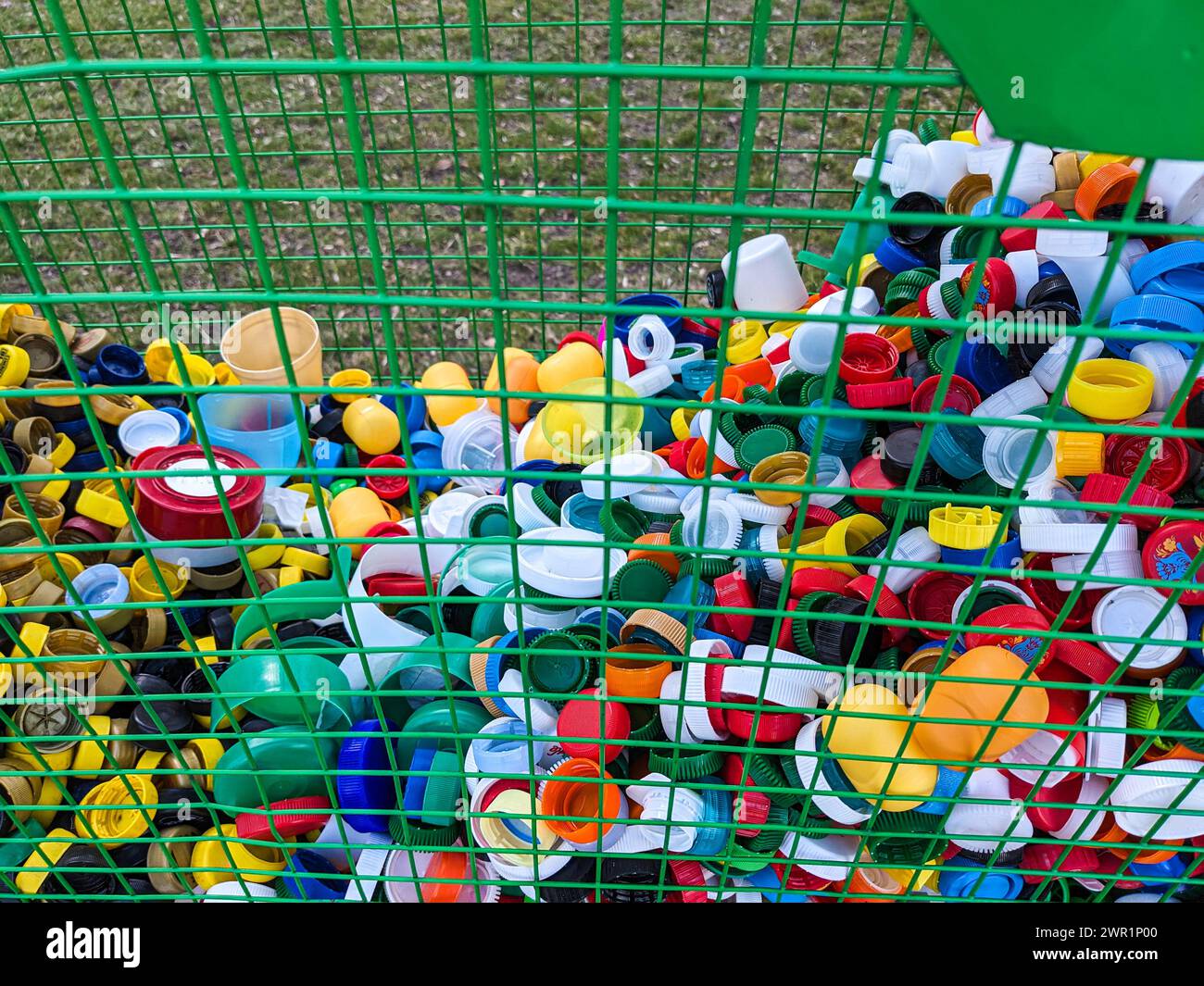 Lots of different plastic bottle caps. Garbage sorting Stock Photo - Alamy