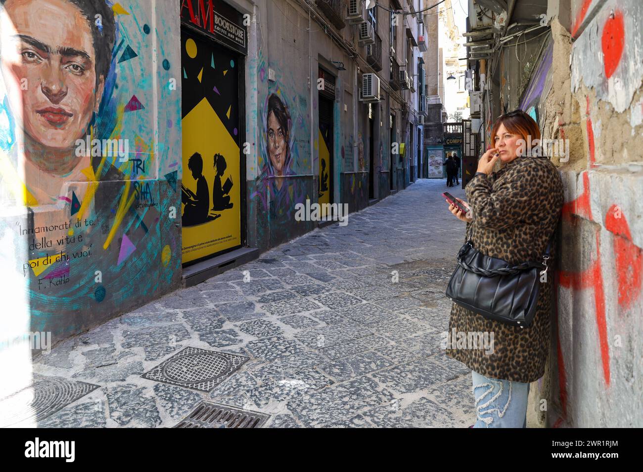 murals of famous women 10/03/2024 Naples, Vico queen queen in the ...