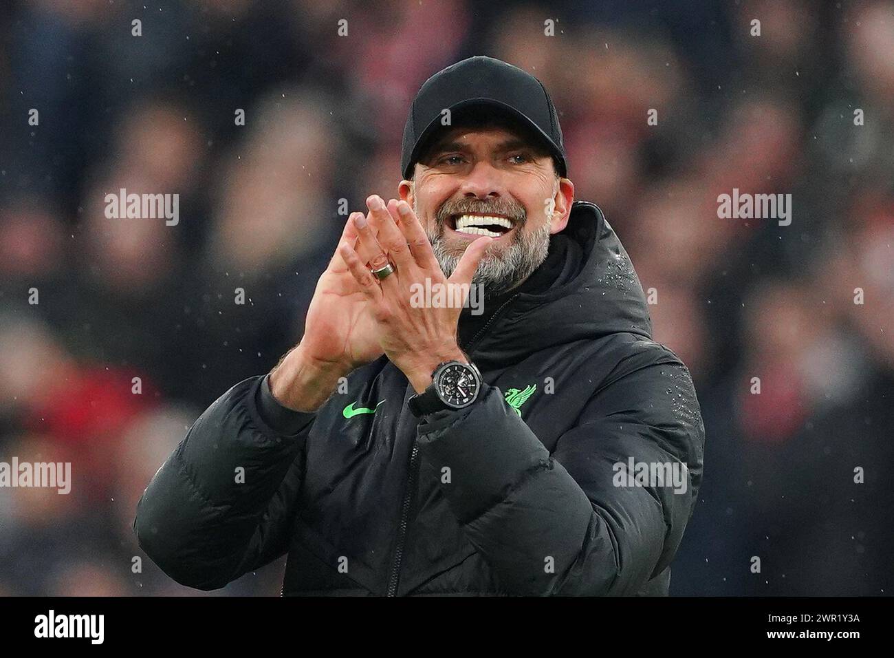 Liverpool manager jurgen klopp applauds the fans following the premier ...