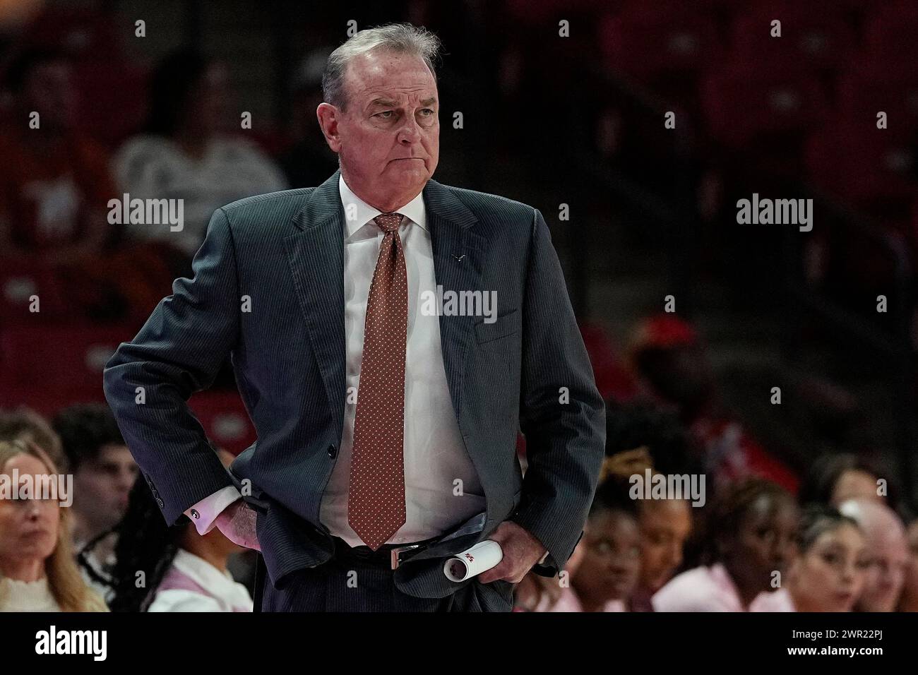 Texas head coach Vic Schaefer watches his team during the first half of ...