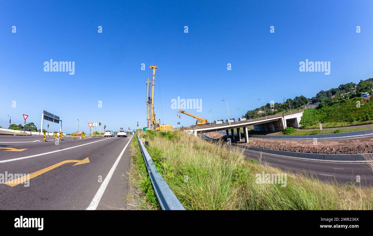 Construction Vertical Drilling Pylon Machine with Mobile Crane on road ...