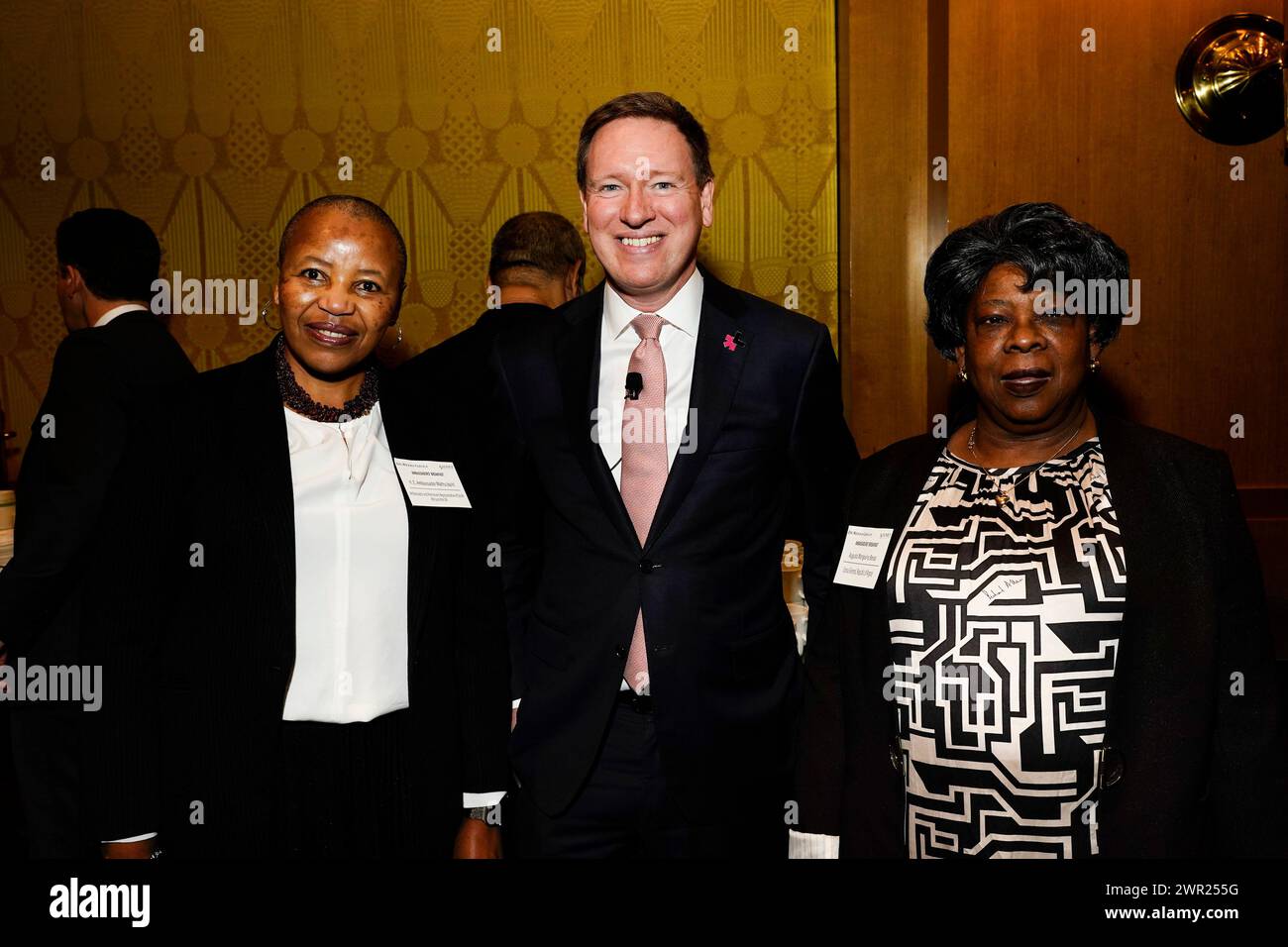 Debeers botswana un ambassador glady mokhawa hi-res stock photography ...