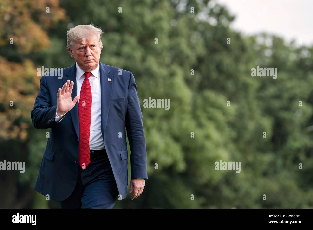 Donald trump 2024 walking hi-res stock photography and images - Alamy