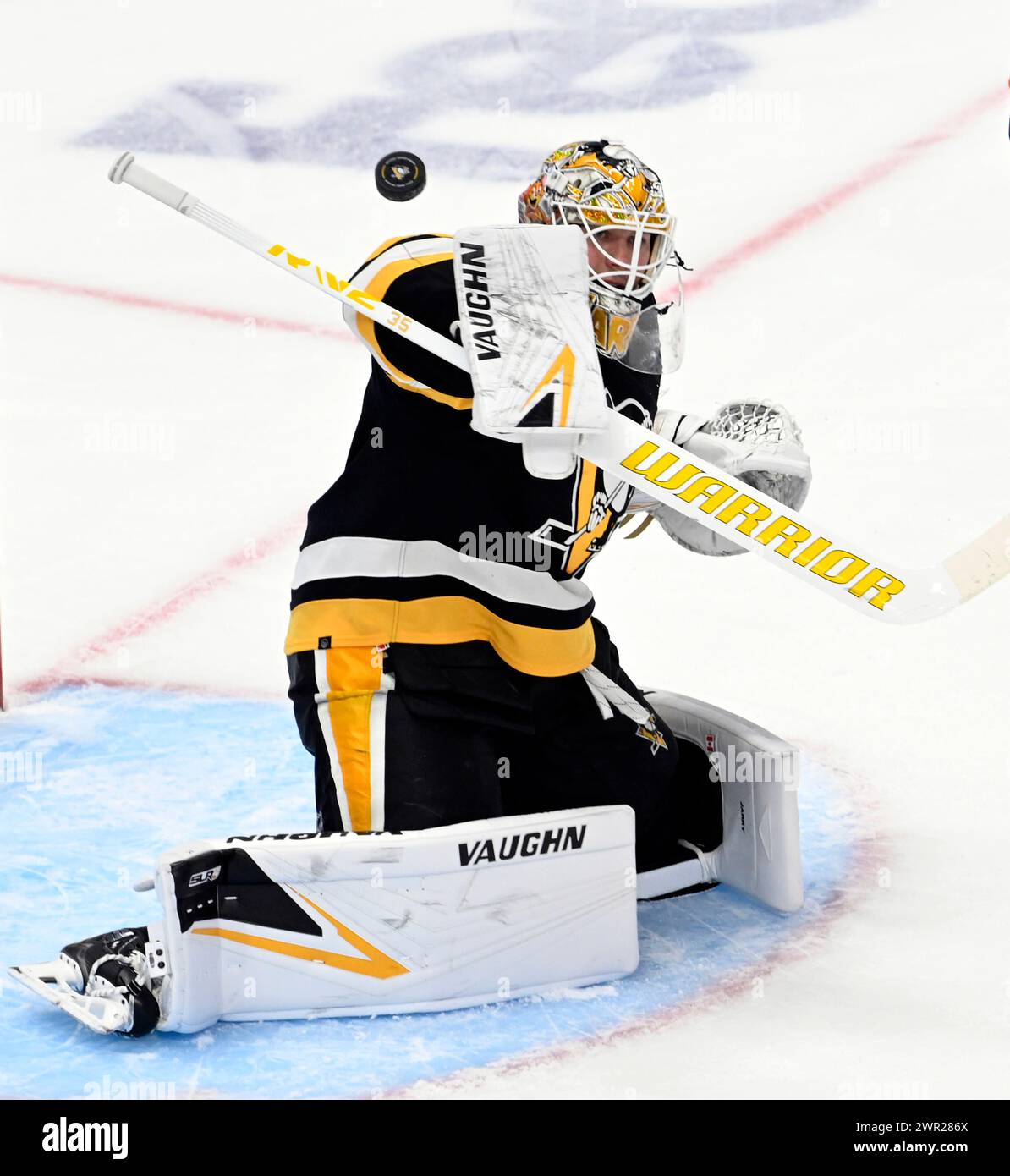 Pittsburgh, United States. 10th Mar, 2024. Edmonton Oilers shot bounces ...