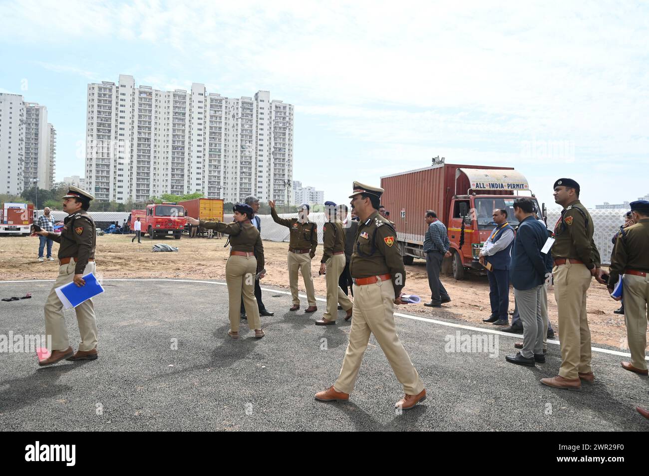 Public security section 9 hi-res stock photography and images - Alamy