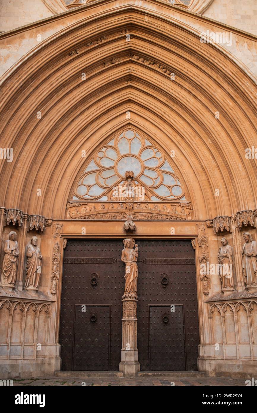 Primatial metropolitan cathedral hi-res stock photography and images ...