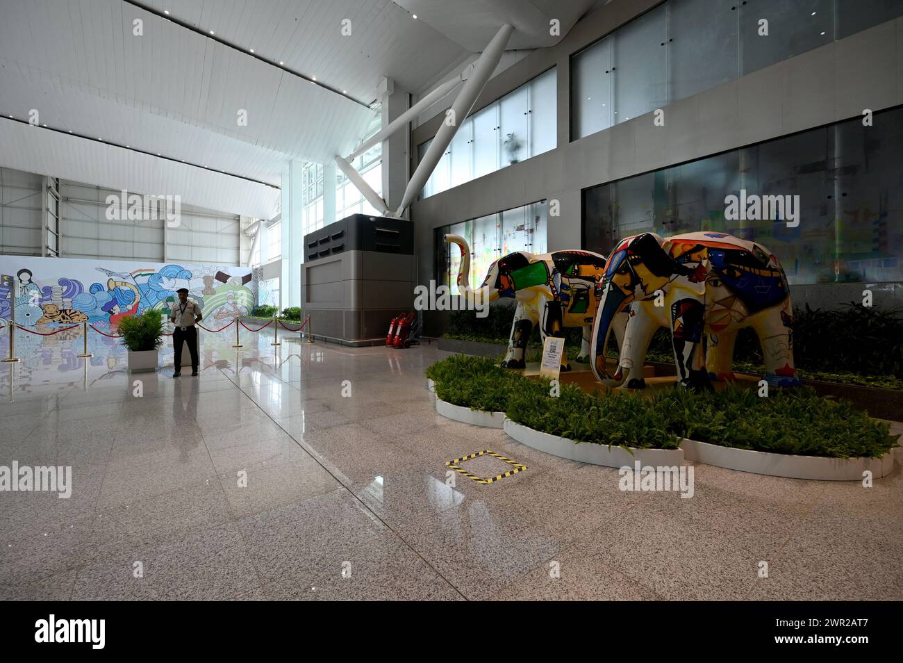 Terminal 2 delhi airport hi-res stock photography and images - Alamy