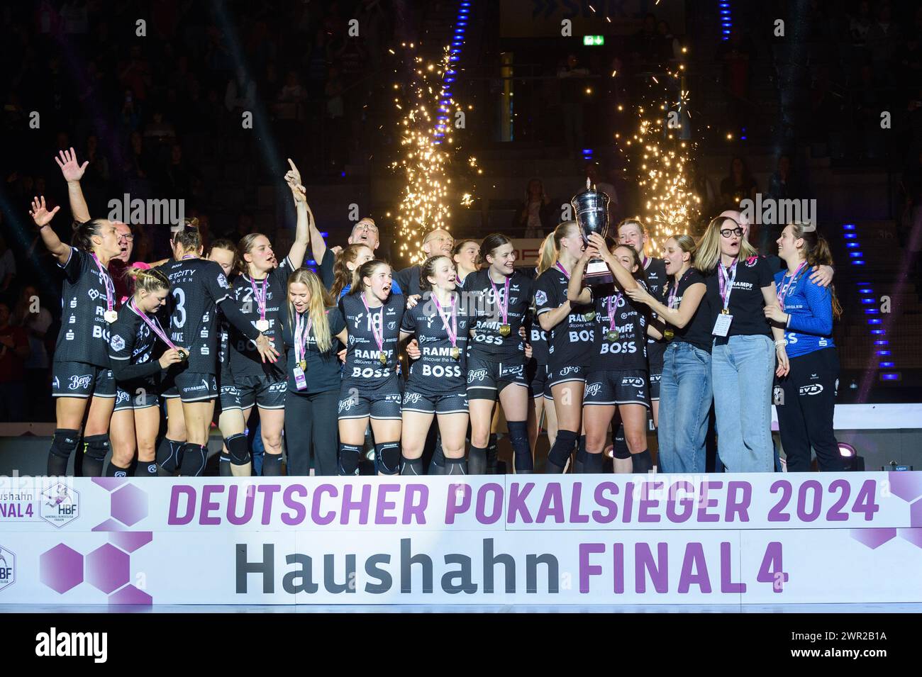 Cup final dhb hi-res stock photography and images - Alamy