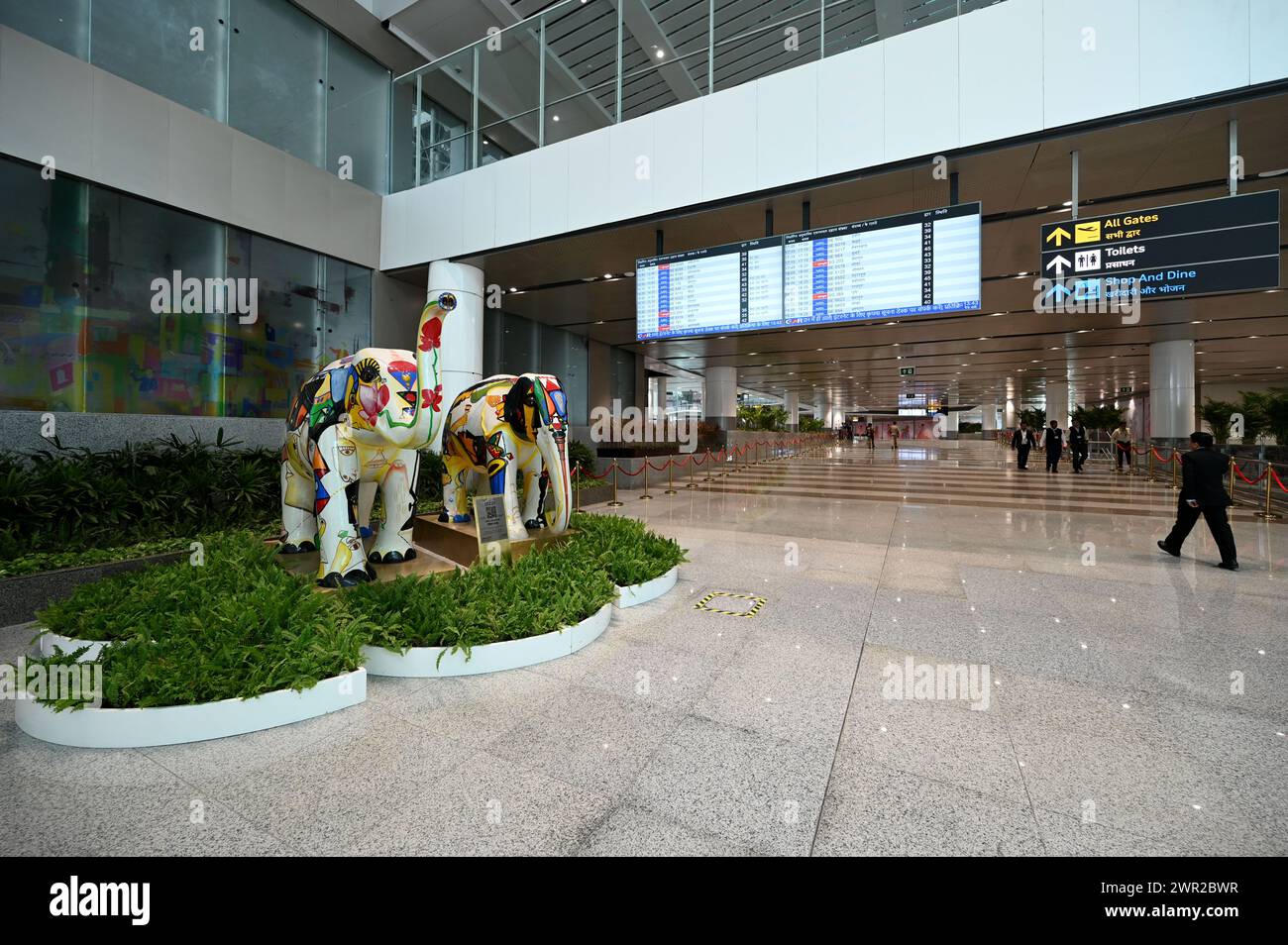 Terminal 2 delhi airport hi-res stock photography and images - Alamy