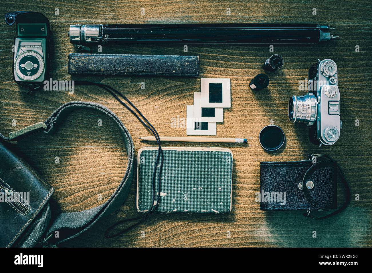 Vintage exposure meter hi-res stock photography and images - Alamy