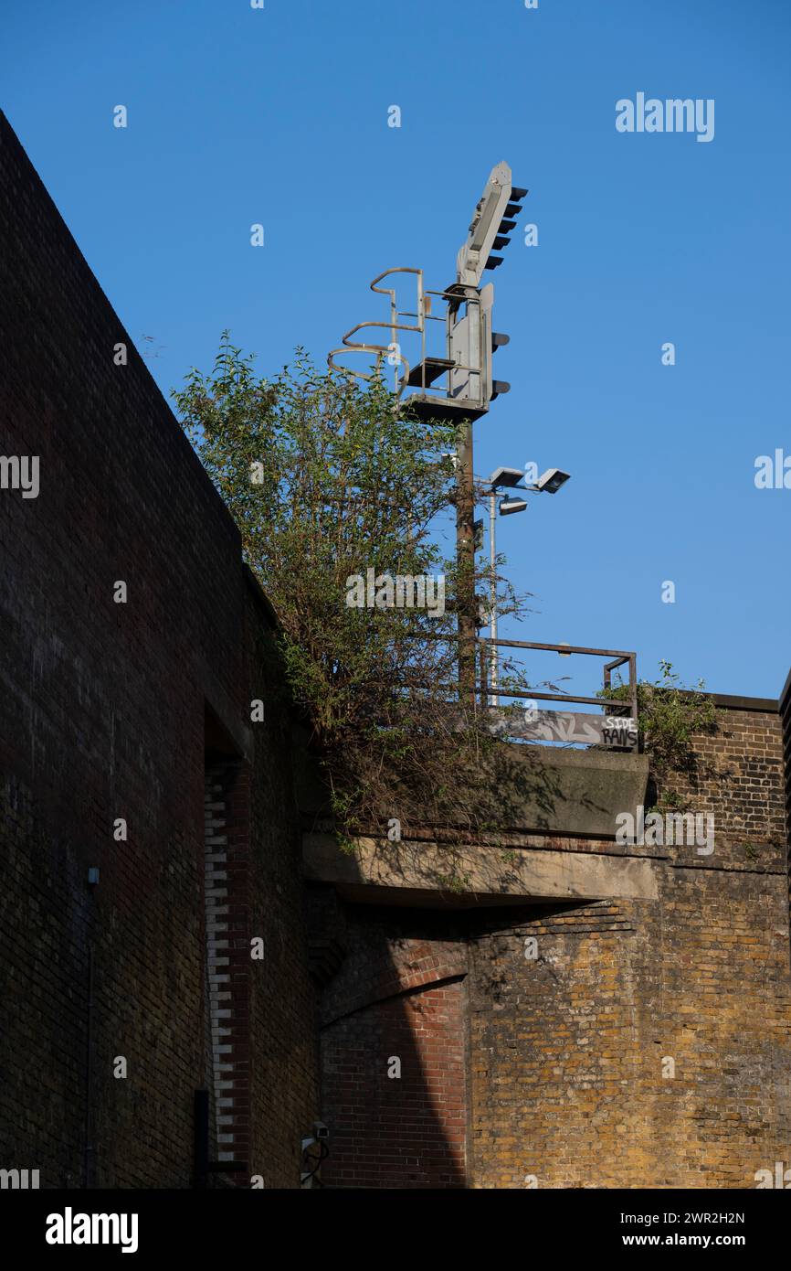 Railway signals Bank End, London, UK. 7 Jun 2023 Stock Photo - Alamy