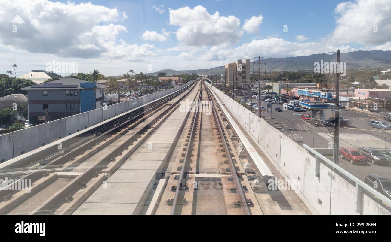 Skyline honolulu transit hi-res stock photography and images - Alamy