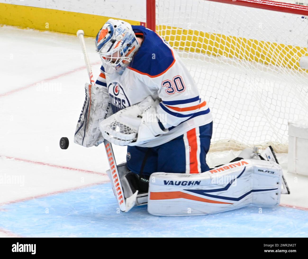 Pittsburgh, United States. 10th Mar, 2024. Edmonton Oilers goaltender ...