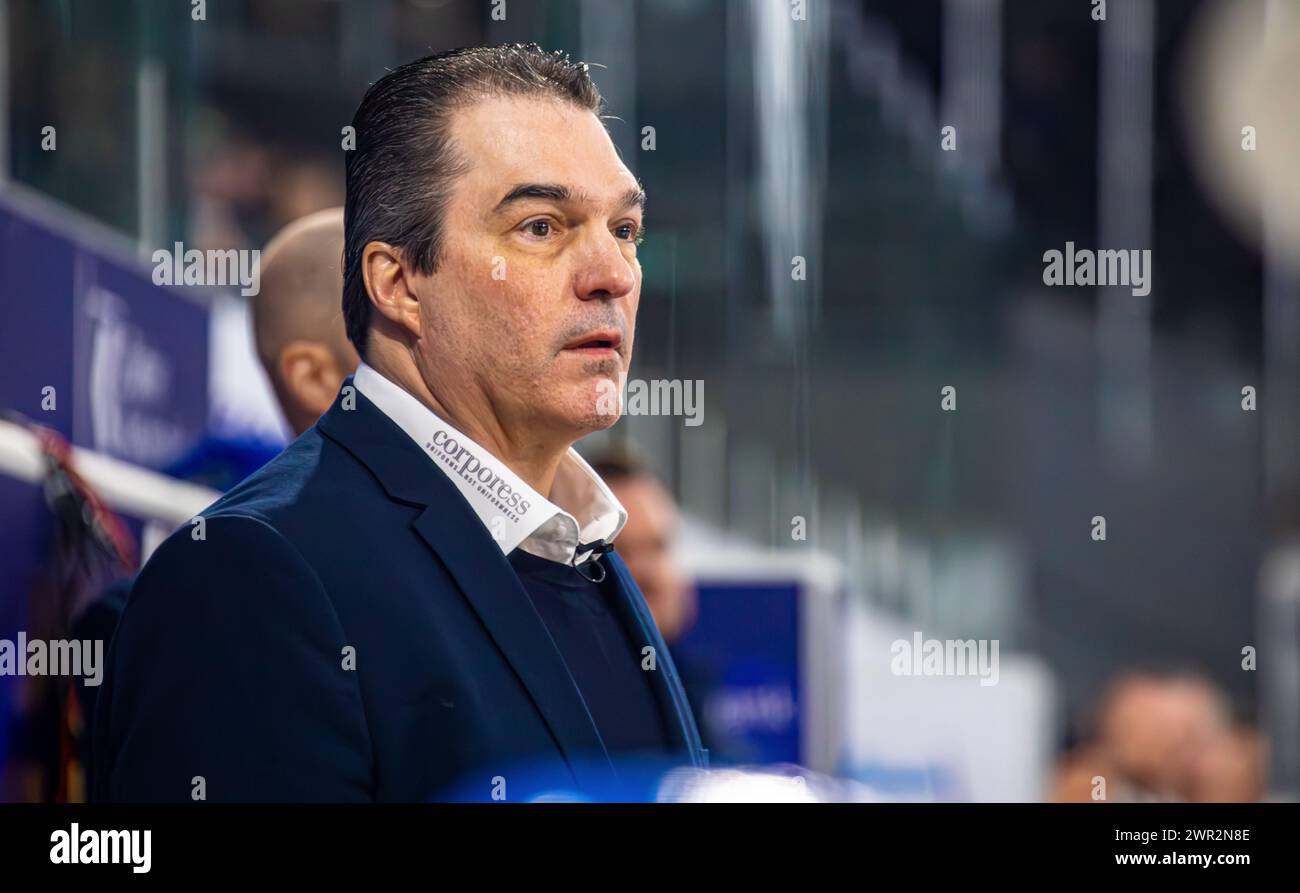 EHC Kloten - HC Fribourg-Gotteron, Stimo Arena, National League NL ...