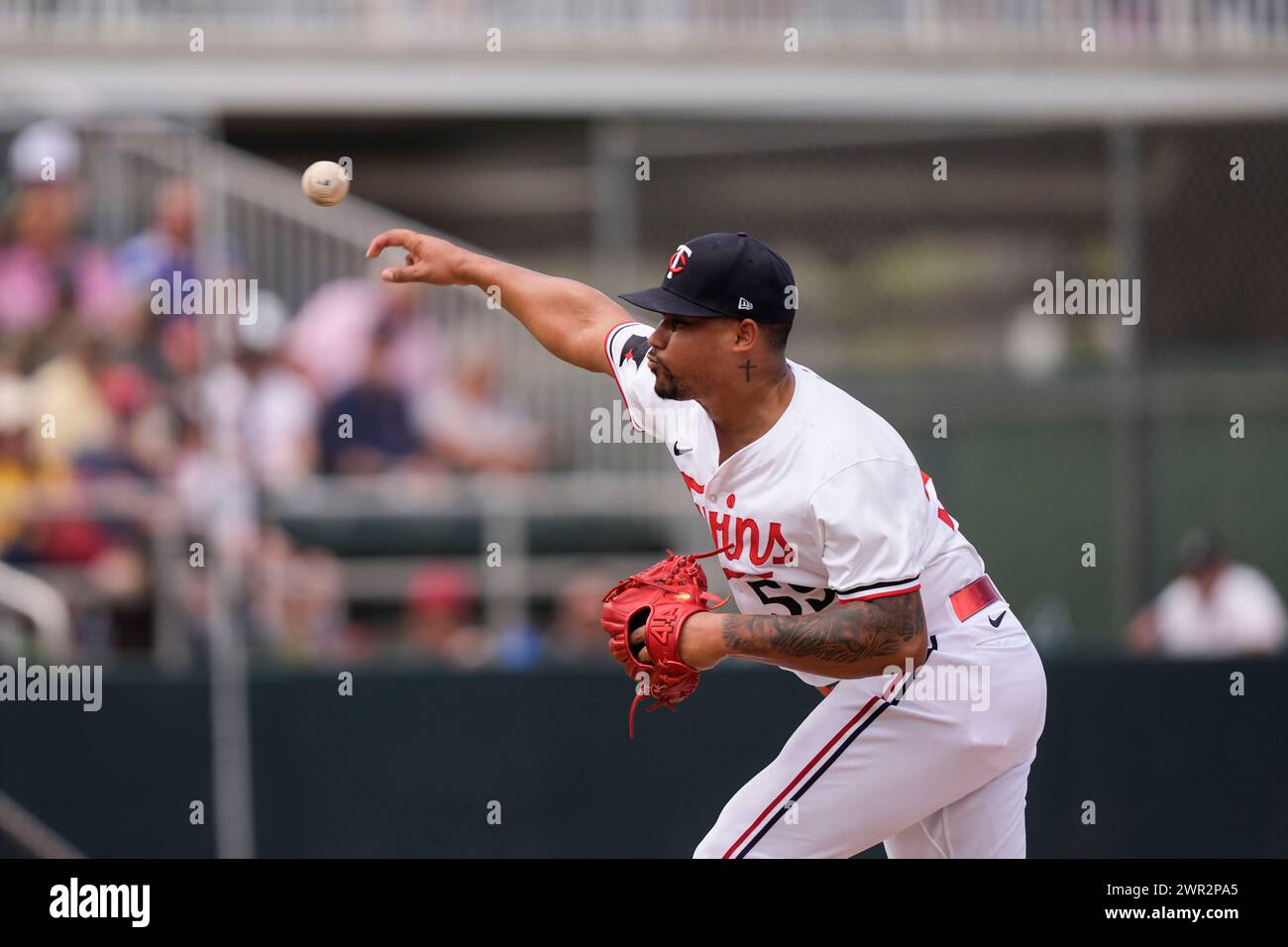 Minnesota Twins relief pitcher Jhoan Duran delivers in the sixth inning ...