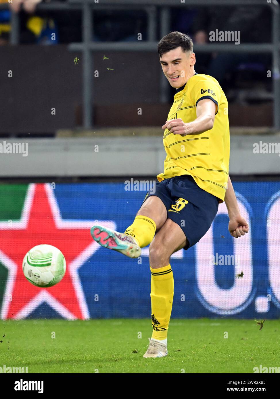 BRUSSELS - Ross Sykes of Royale Union Saint-Gilloise during the UEFA ...