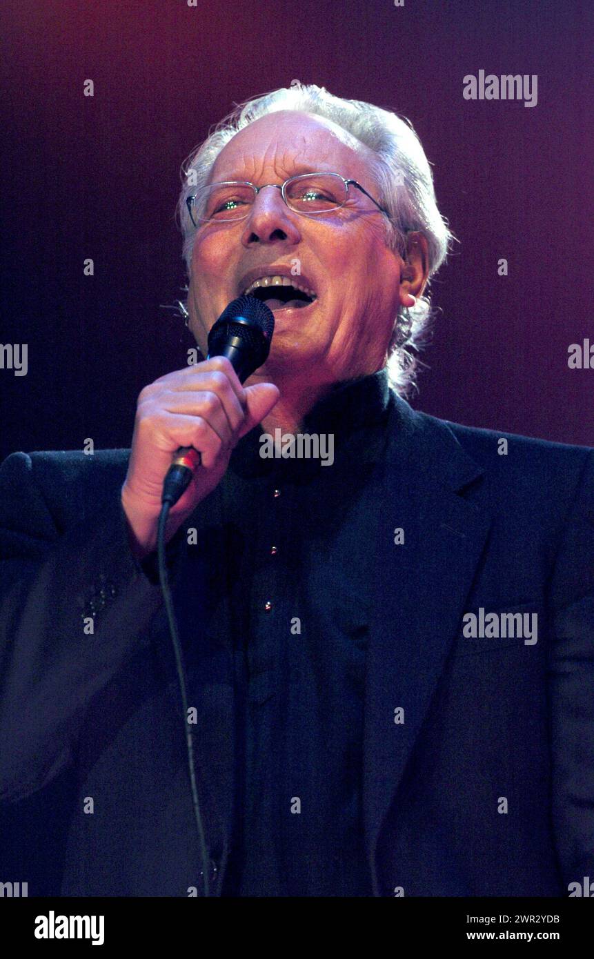 Enzo jannacci photos 2003 hi-res stock photography and images - Alamy