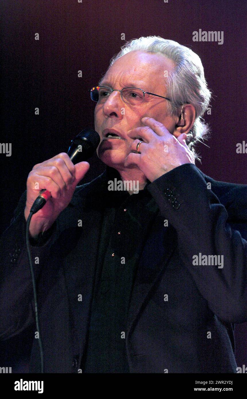 Enzo jannacci photos 2003 hi-res stock photography and images - Alamy