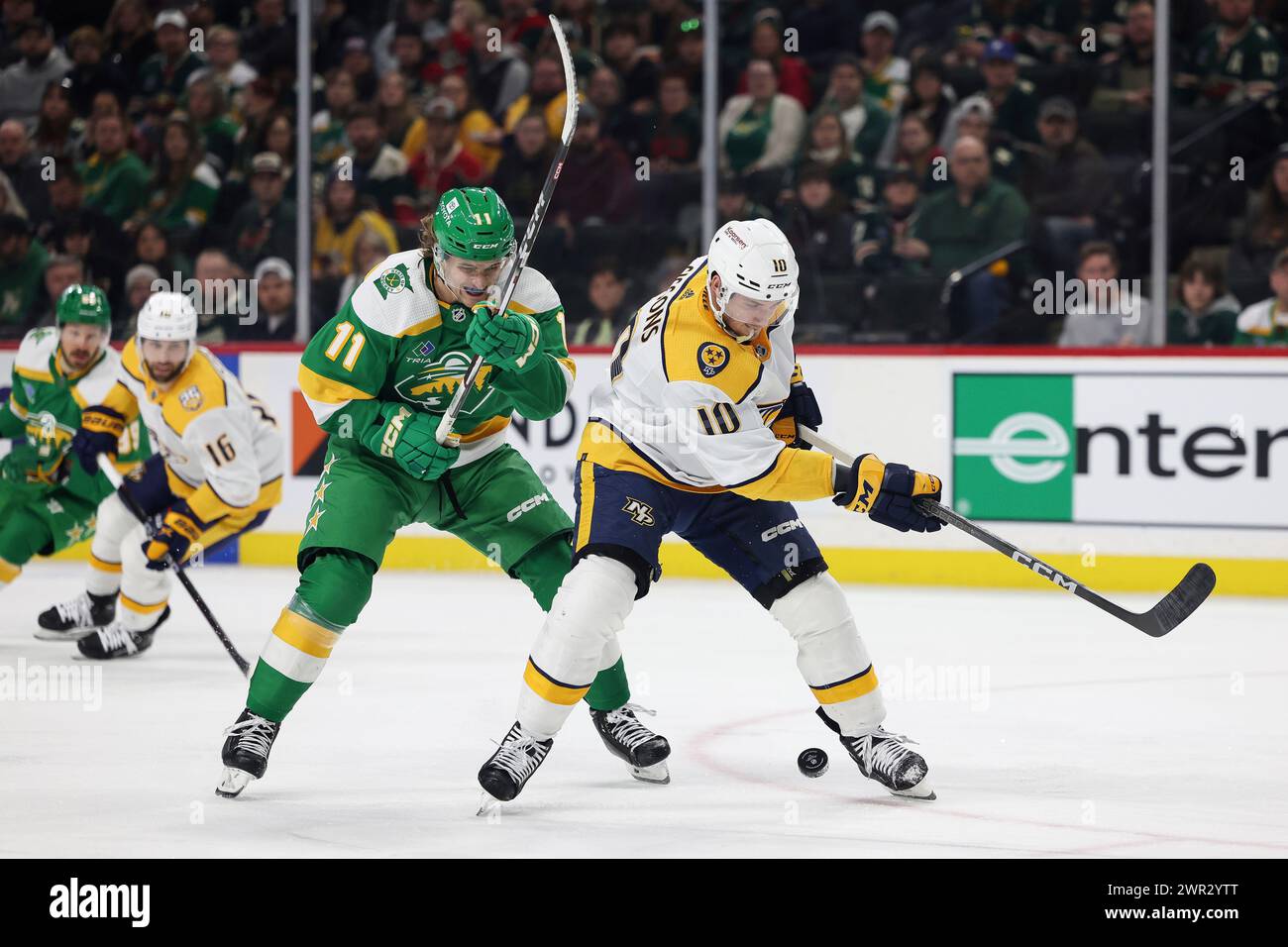 Nashville Predators center Colton Sissons (10) and Minnesota Wild left ...