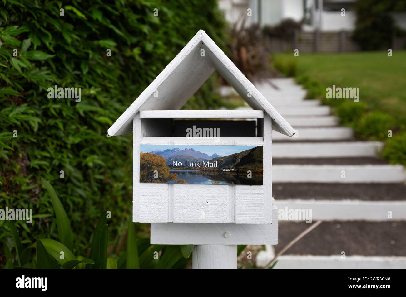 Aotearoa / New Zealand curbside mailbox with opt-out postal ...