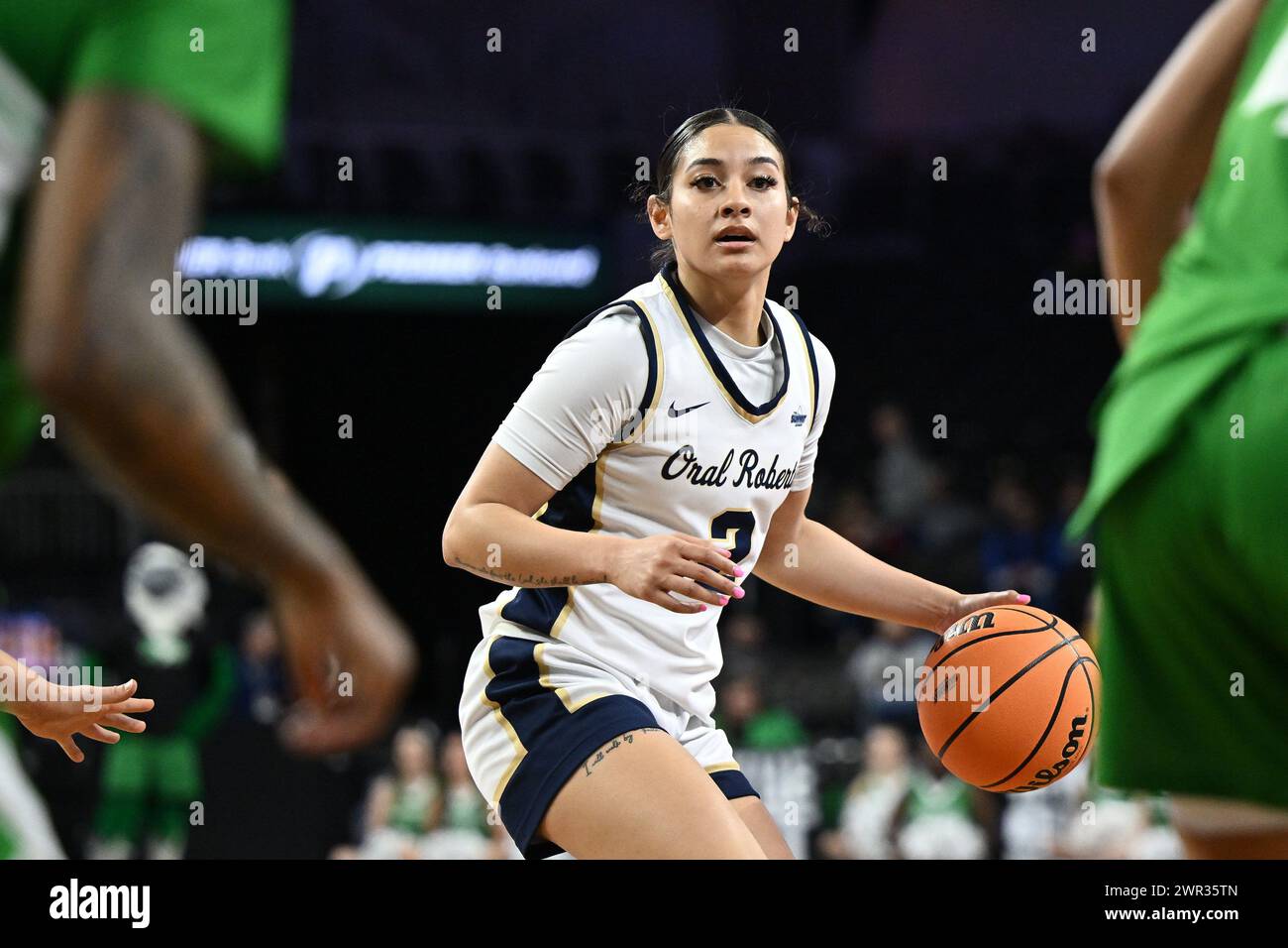 Oral Roberts Golden Eagles guard Hannah Cooper (2) dribbles the ball ...