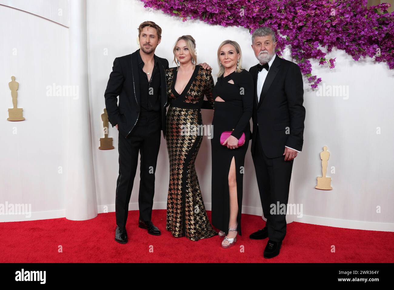 Ryan Gosling, from left, Mandi Gosling, Donna Gosling, and Thomas ...