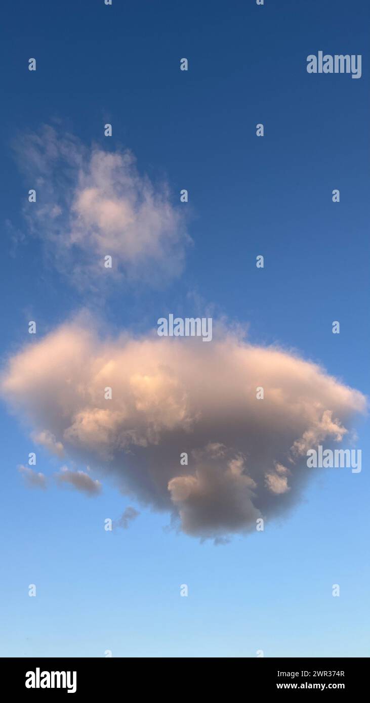 Big cumulus clouds hi-res stock photography and images - Alamy